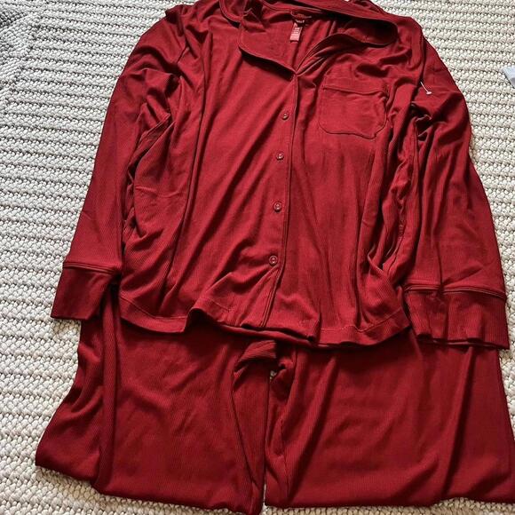 SKIMS | Intimates & Sleepwear | Nwot Skims Soft Lounge Rib Sleep Set ...